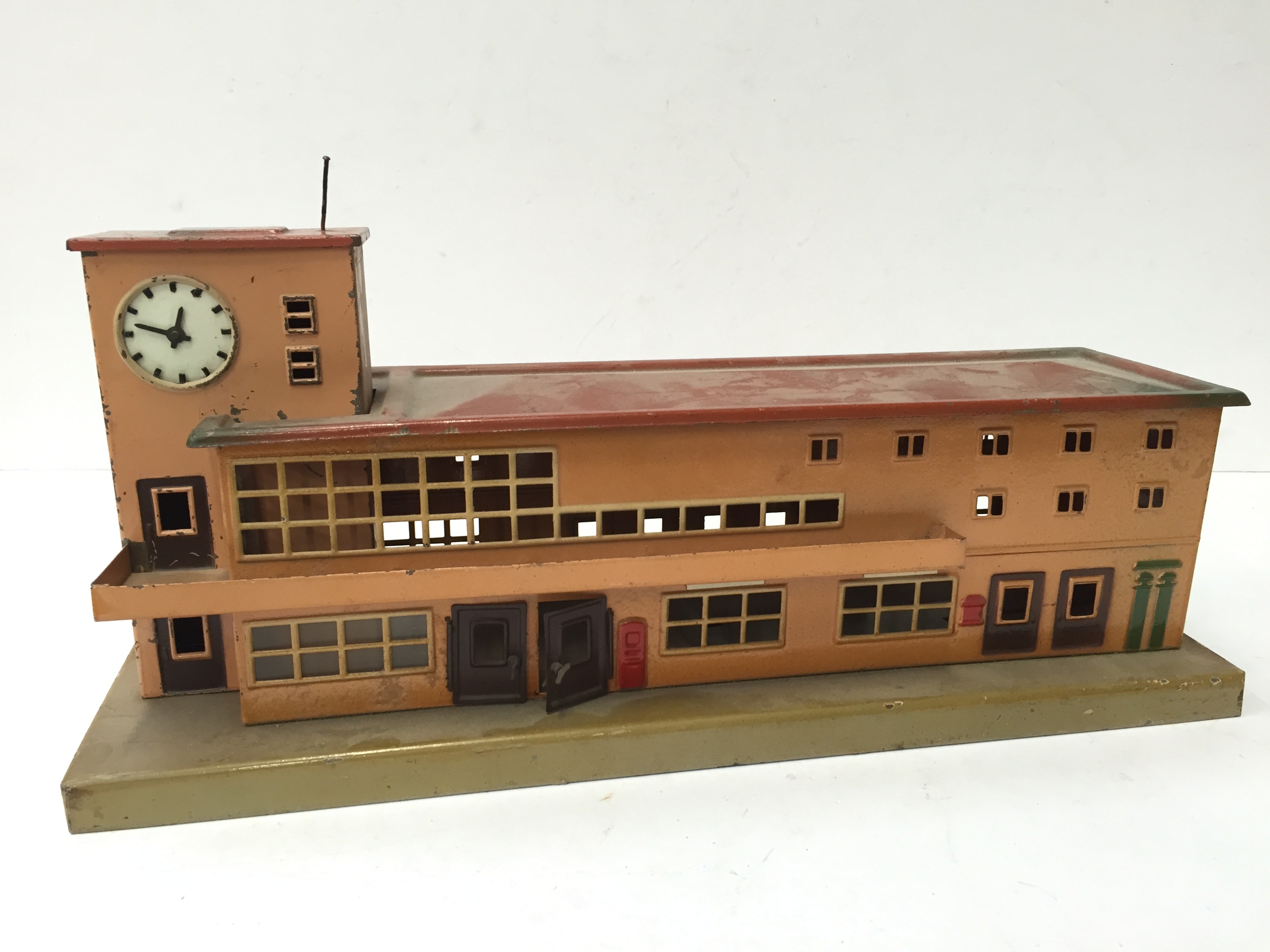 MARKLIN 418 vintage Station with both Clock faces, Flagmast and 2 x ...