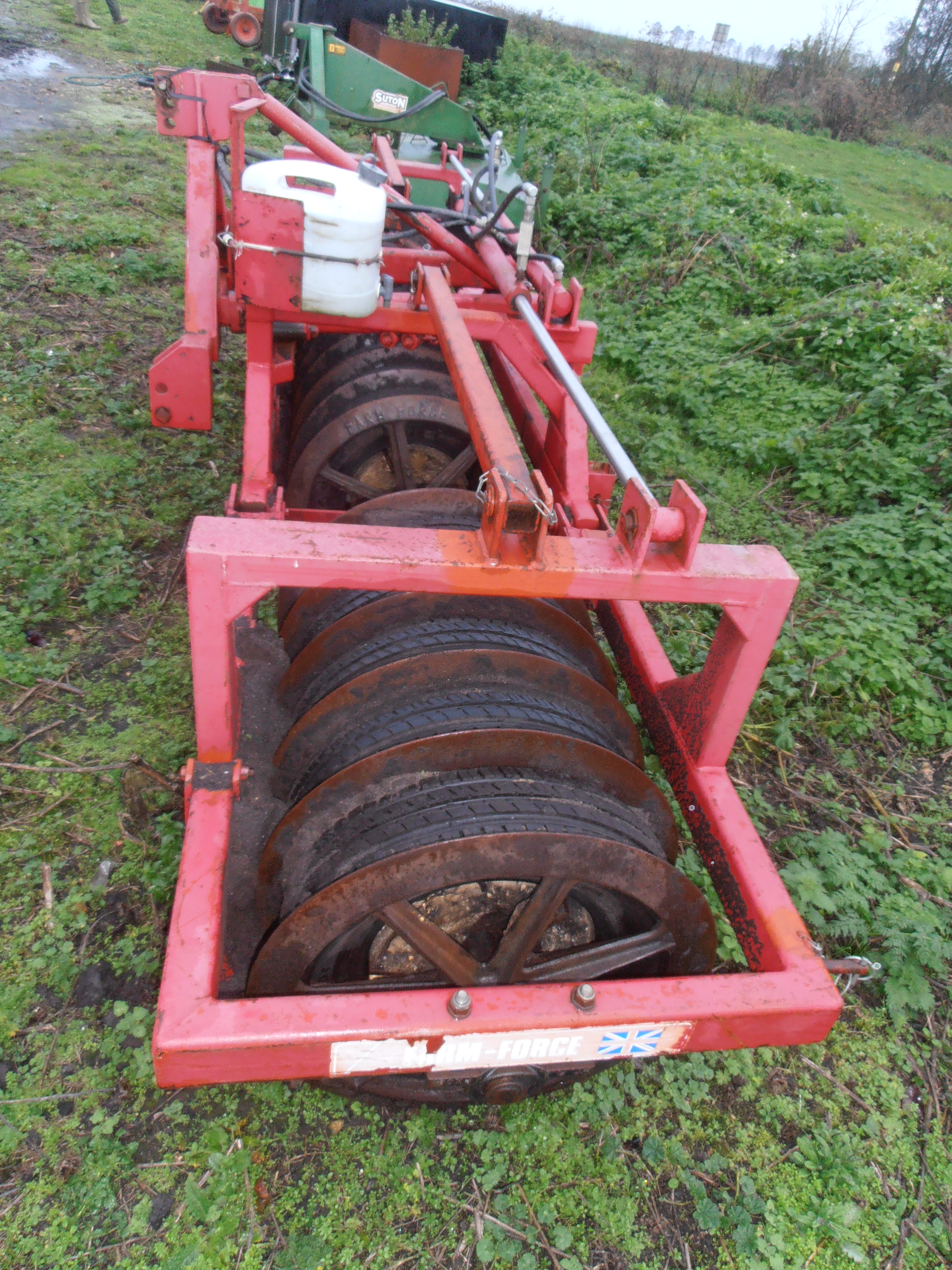 Farm Force Front Press, hydraulic folding tyre press, 4m Model: 3PL ...