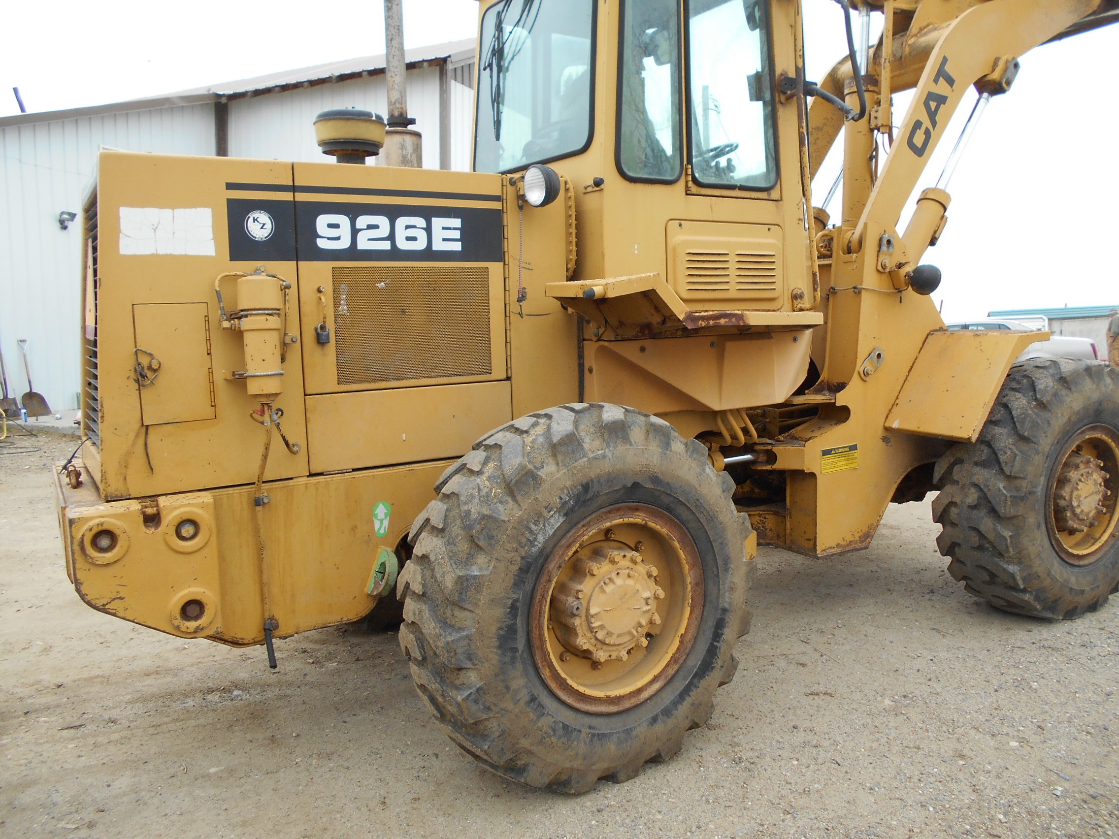Caterpillar 926 E front loader, recent rebuild