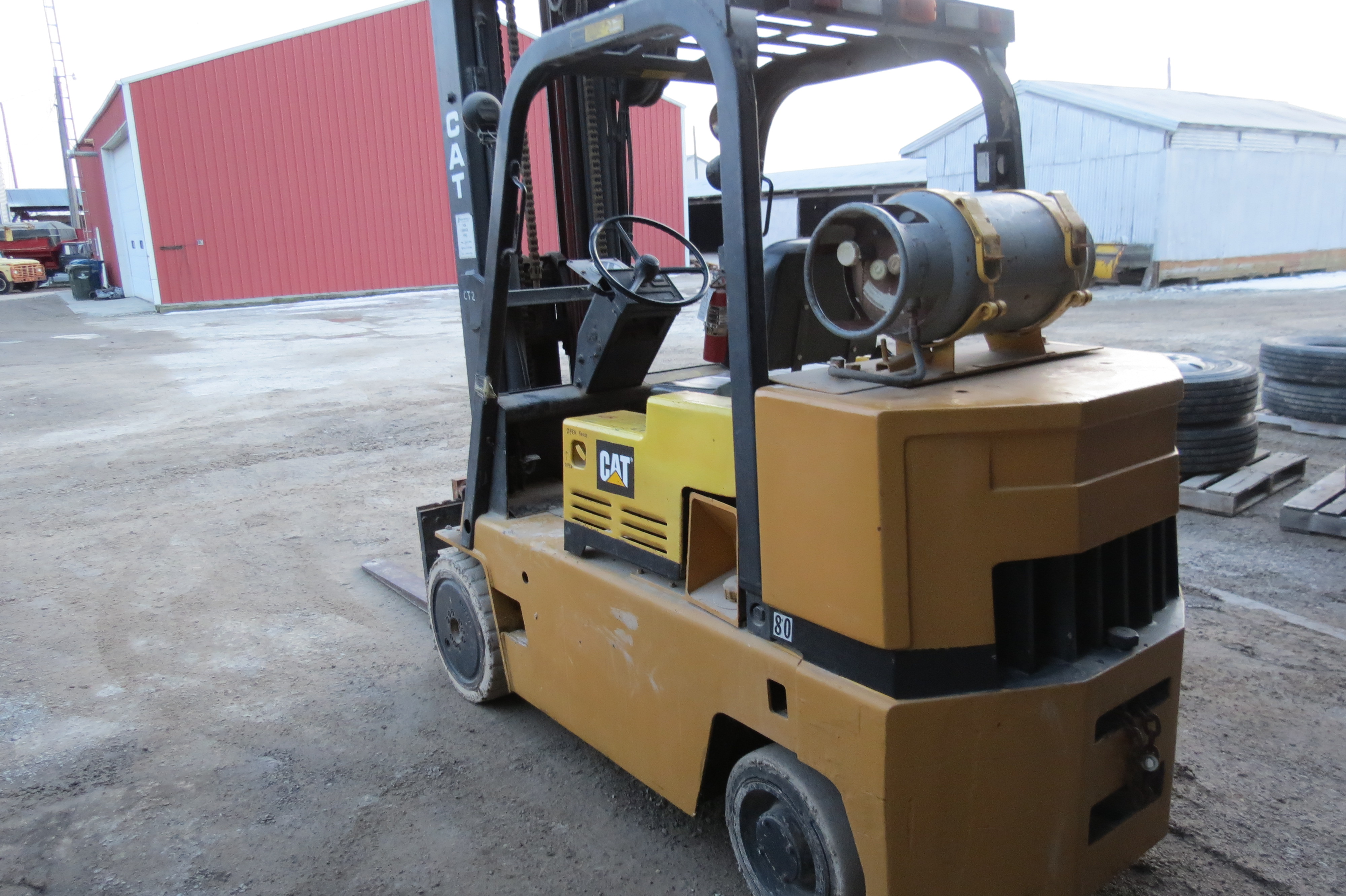 Cat GC25 forklift, 5000 lb cap, 3 stage mast, solid tires, LP ...