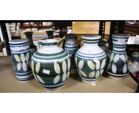 rye pottery Auctions Prices | rye pottery Guide Prices