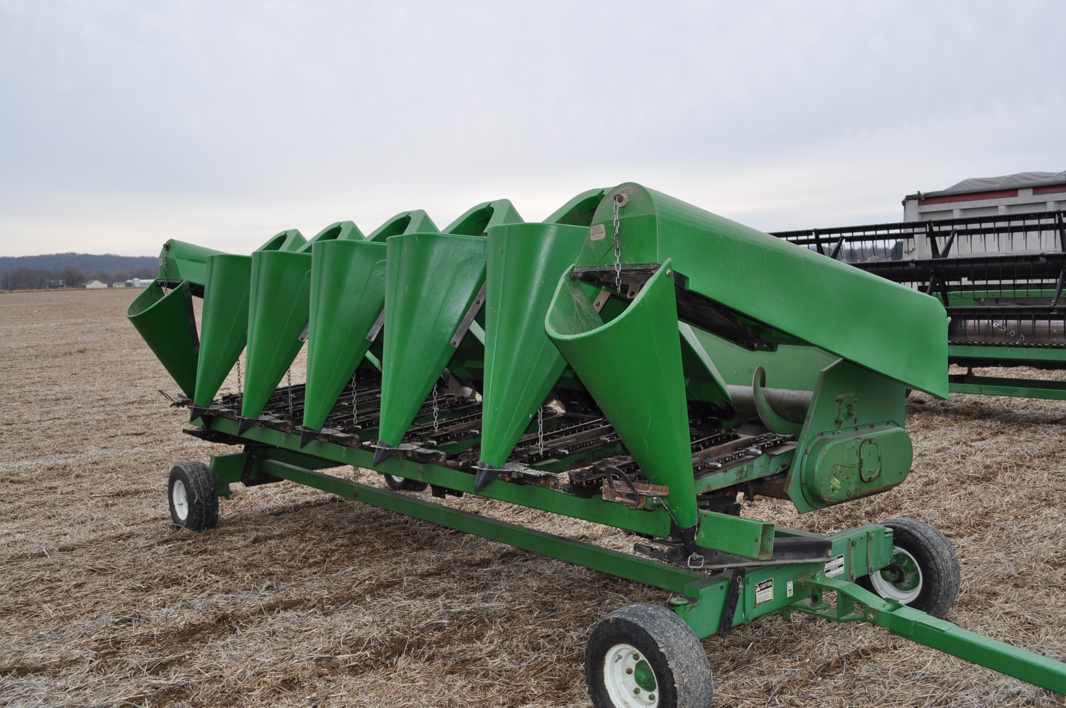 John Deere 6 row corn head, SN 466524, Polytin poly snout, interlocking ...