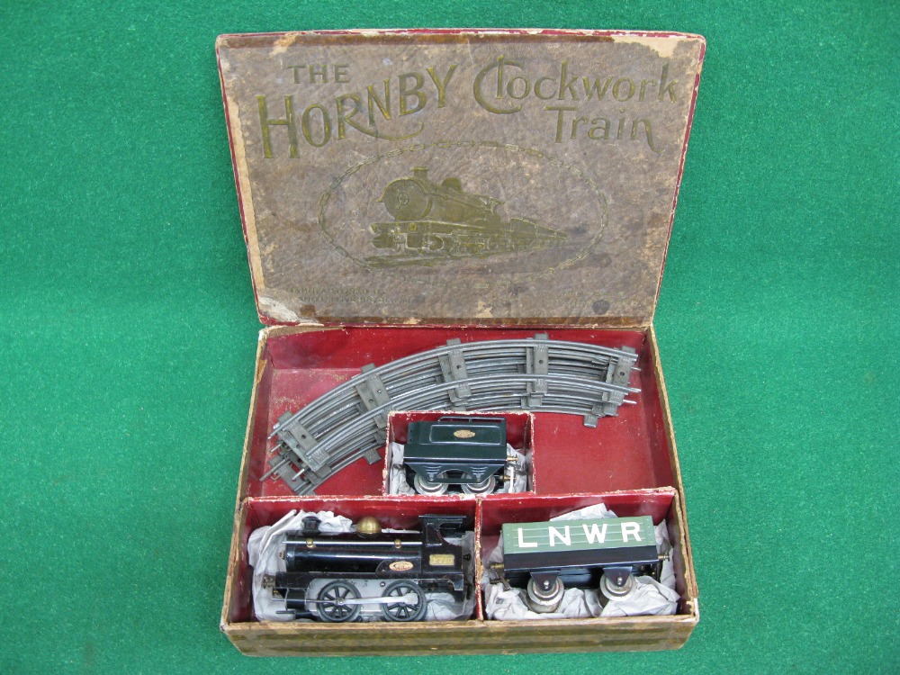 Early 1920's Hornby clockwork train set with embossed leather look box ...