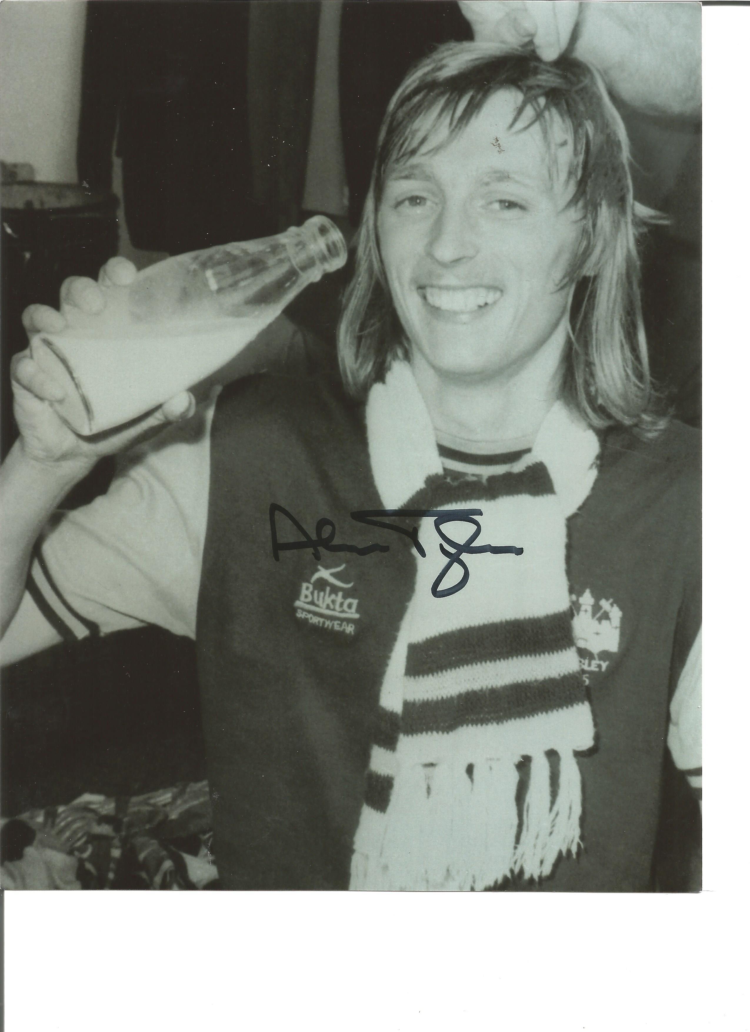 Alan Taylor 10x8 Signed B/W Football Photo Pictured After Scoring The ...