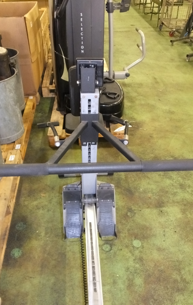 Concept 2 Dyno Dynamic strength training dual seat rowing machine