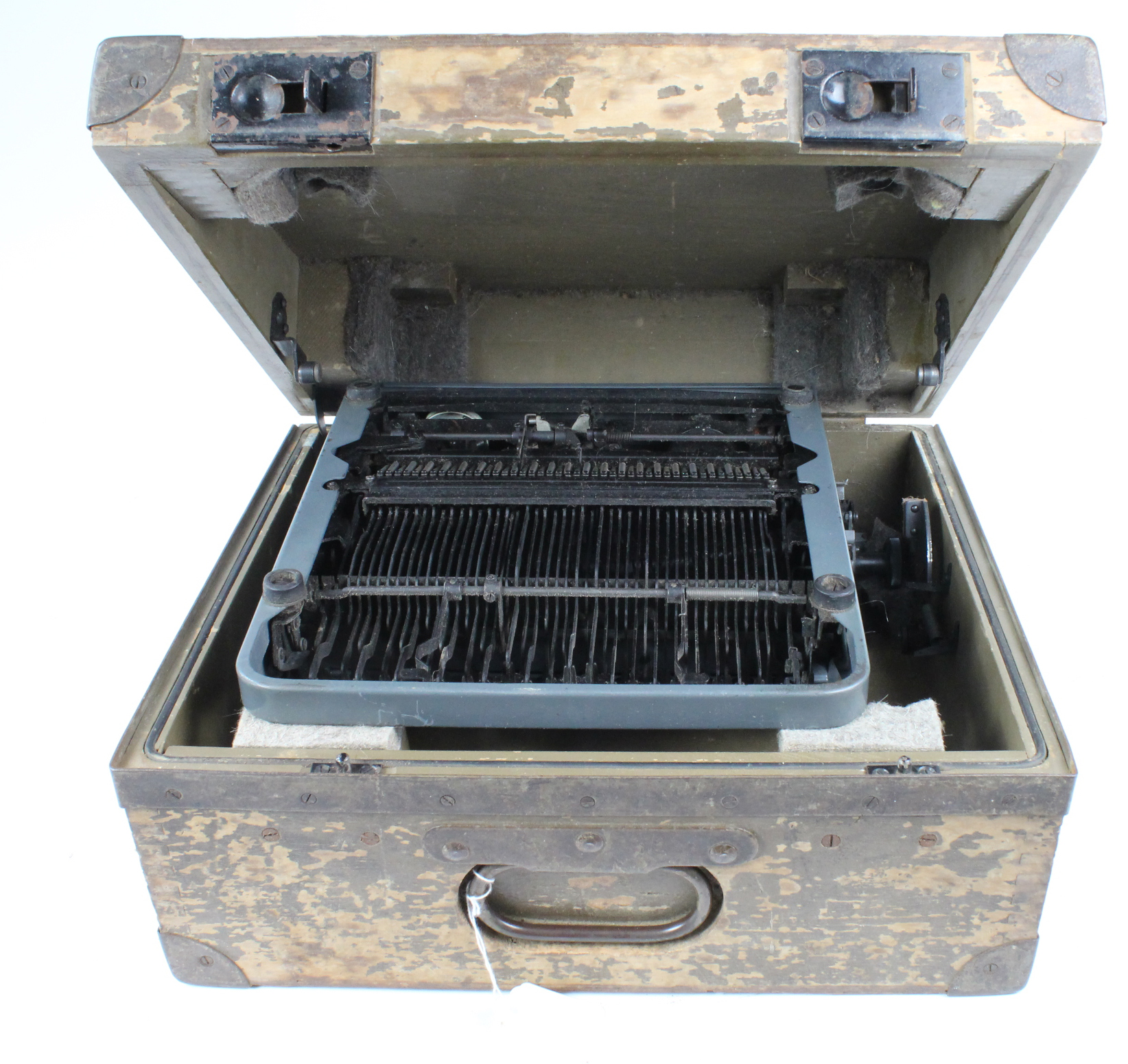 German scarce WW2 SS typewriter with SS key in its original wooden case