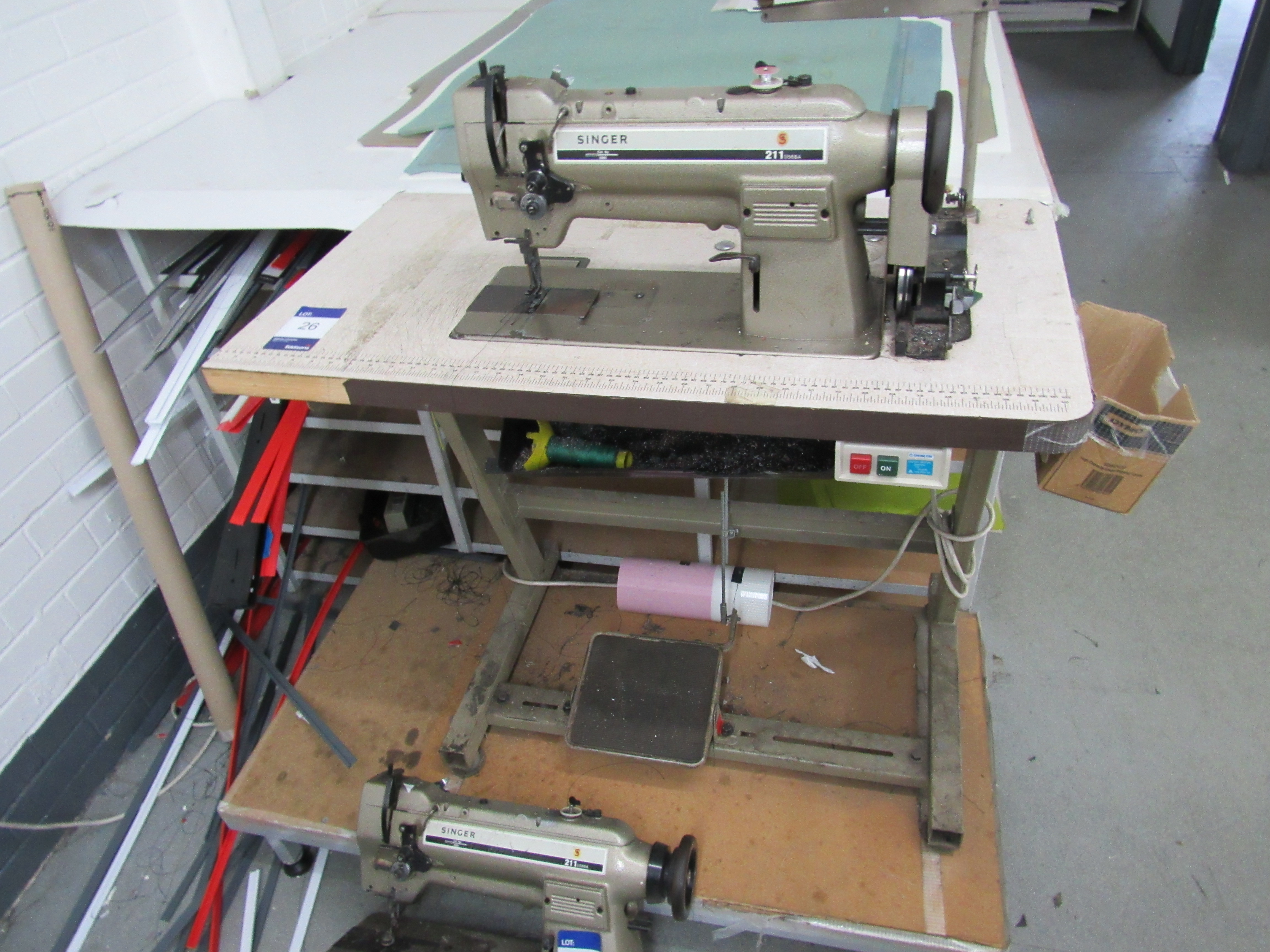 Singer 211, U566A Sewing Machine with Bed, and Singer 211, U566A Sewing ...