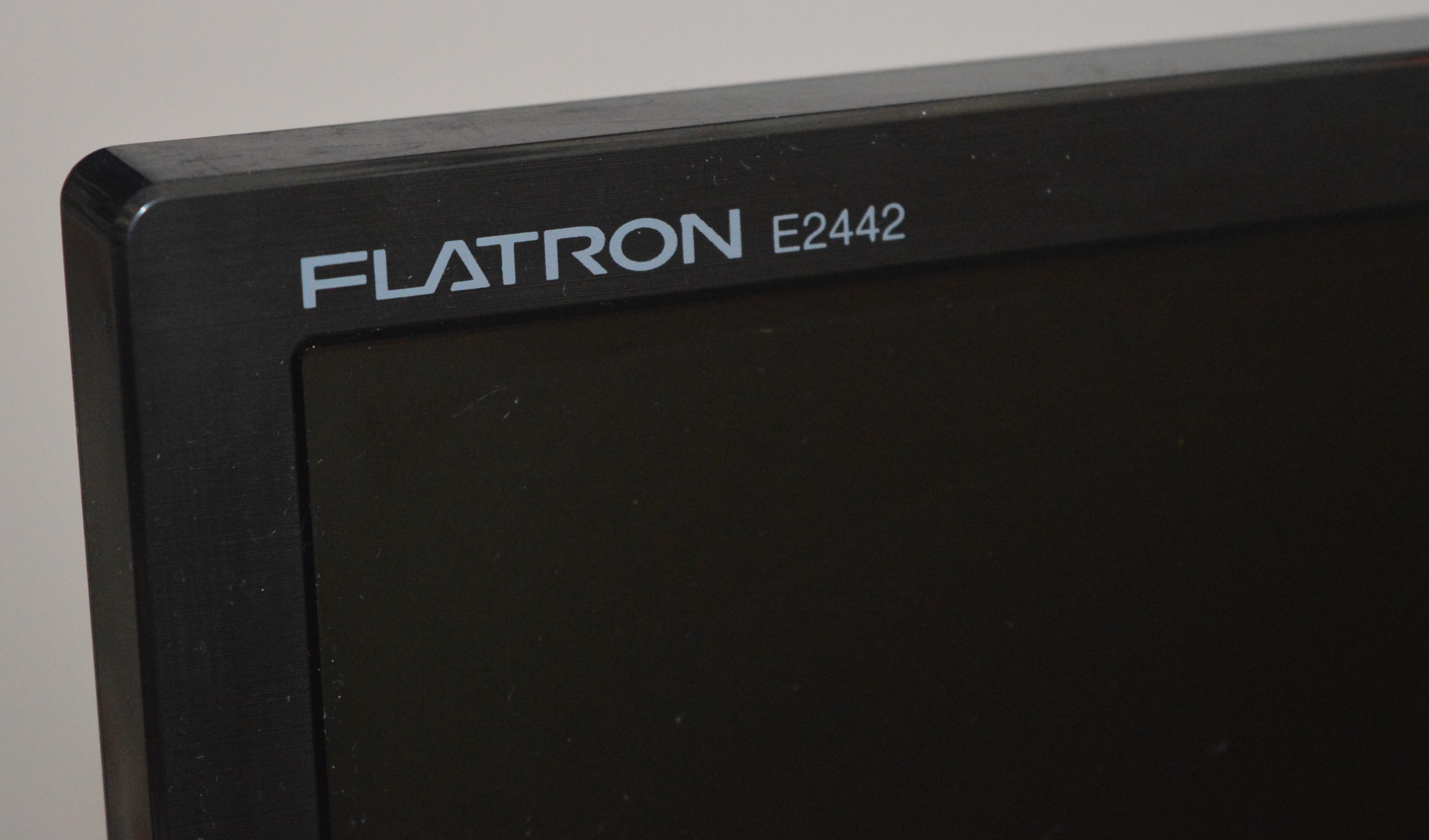 1 x LG Flatron E2442 Flat Screen LED 24 Inch Monitor - 1920x1080 ...