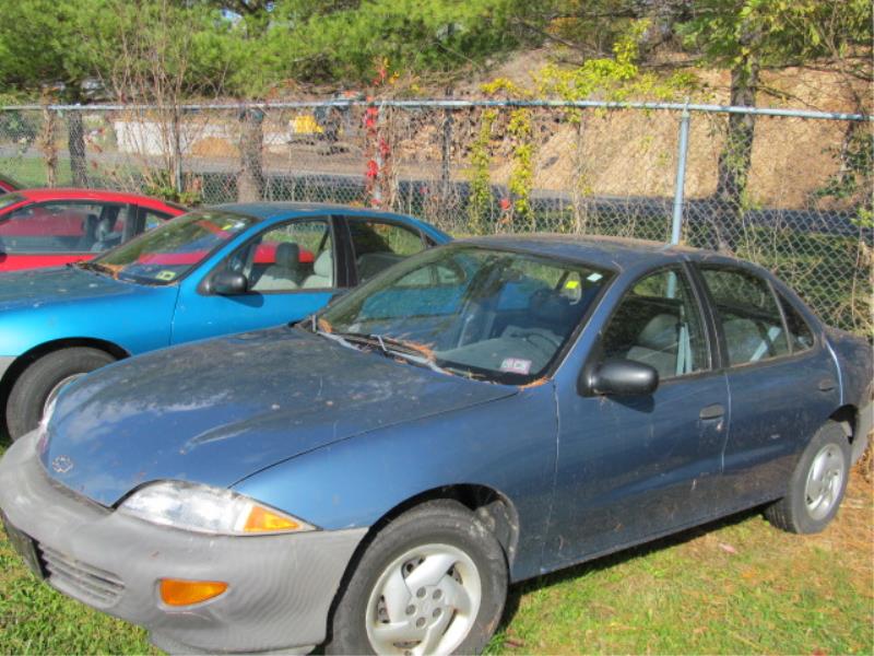 1998 Chevy Cavalier, Blue, VIN: 3G1JC5242W5832250, Mileage: 61,031