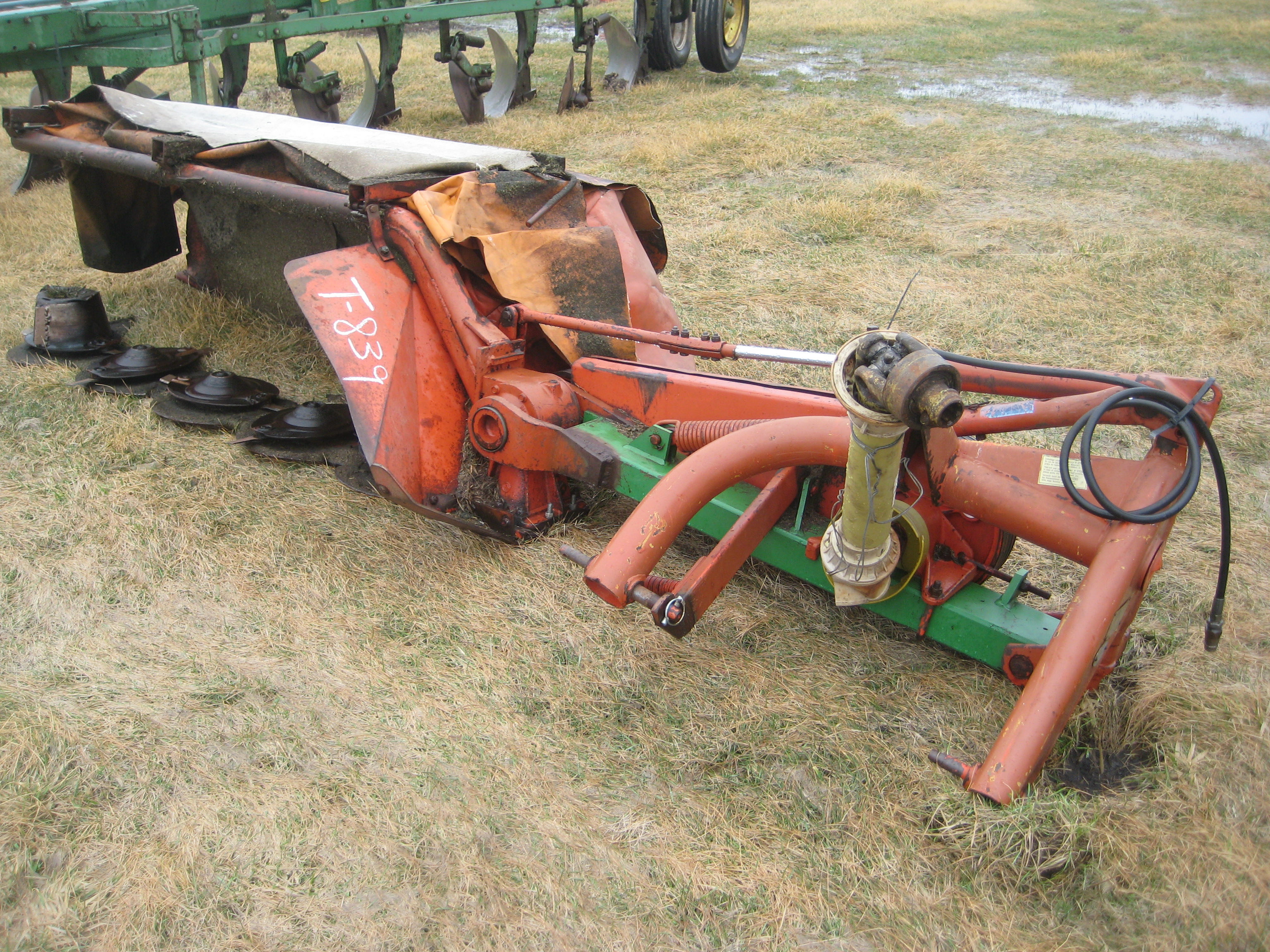KUHN DISC MOWER, 7'