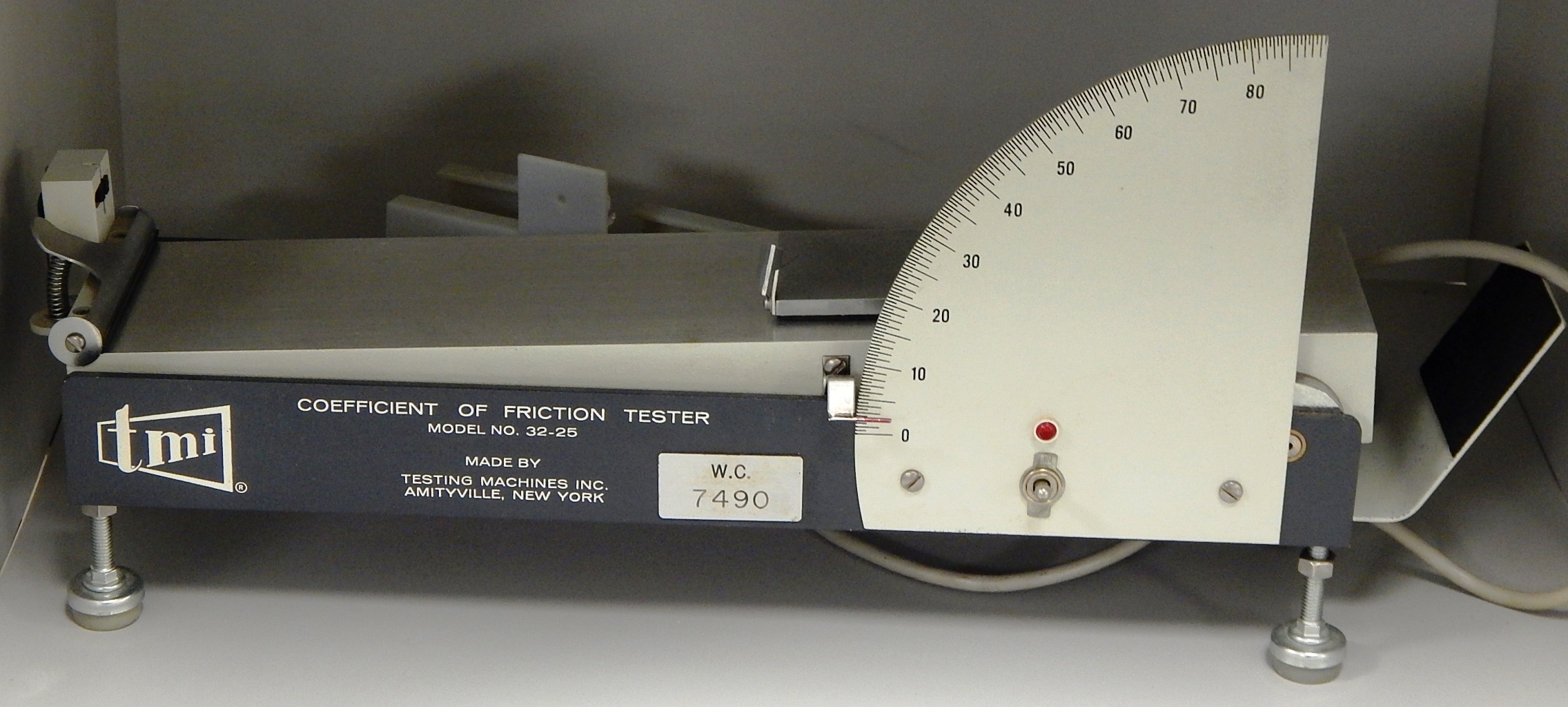 GRETAG MACBETH THE JUDGE2 LIGHT BOX