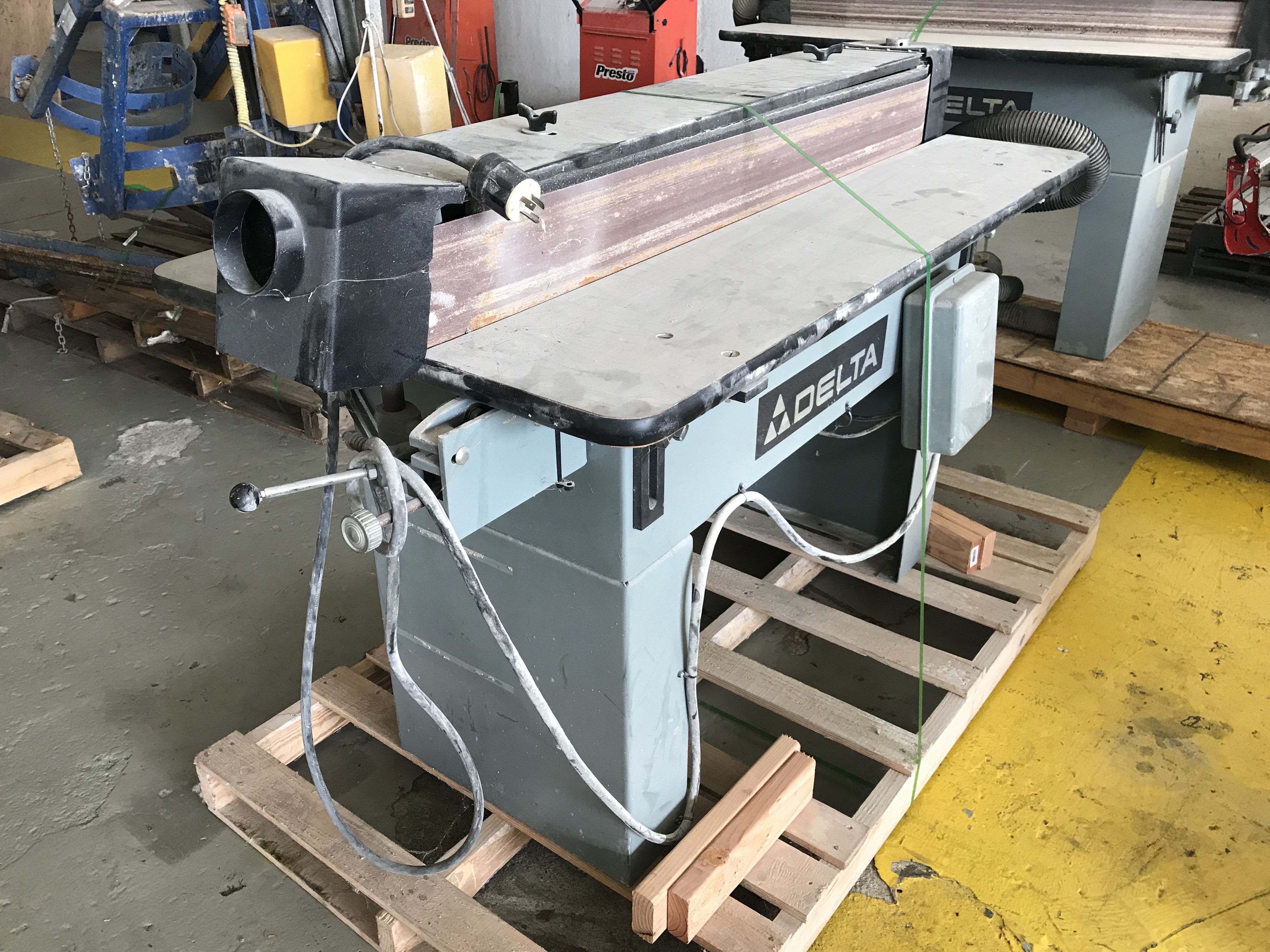 DELTA MODEL 31-391 HORIZONTAL TYPE BELT SANDER, 6" WIDE BELT, DUAL 60 ...