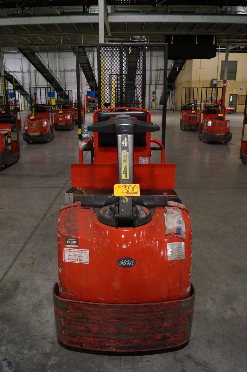 { Choice of lots: 300 } } } } } } } } } } } } 2008 RAYMOND 8600 Tugger ...