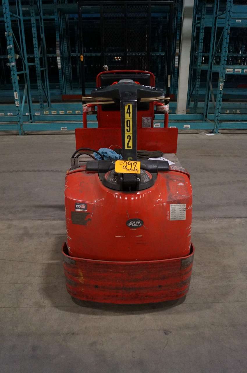 { Choice of lots: 298 } } } } } } } } } } } } 2008 RAYMOND 8600 Tugger ...