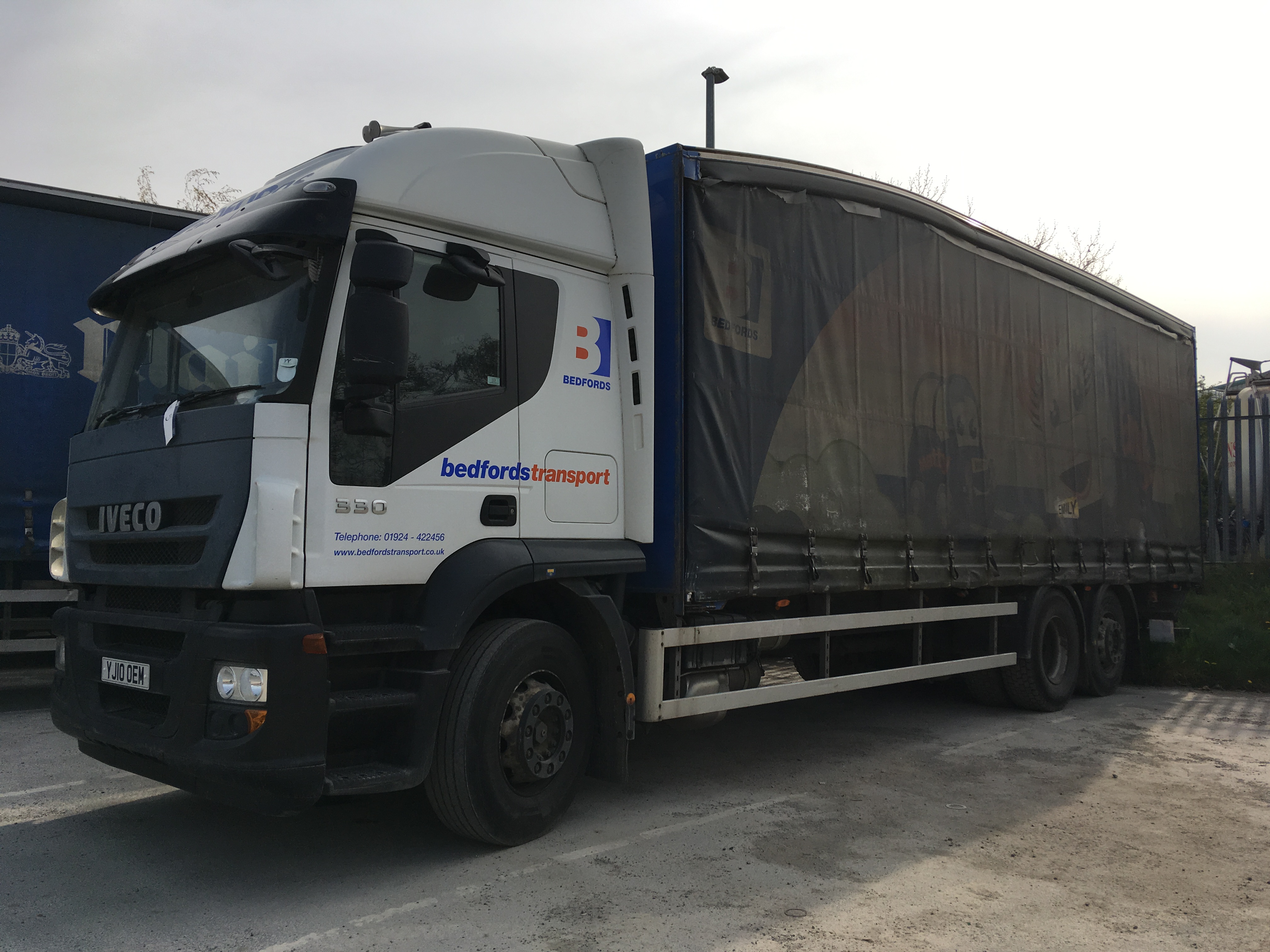 Iveco Stralis 330EEV 26T Rigid Curtainside Wagon, registration no. YJ10 ...