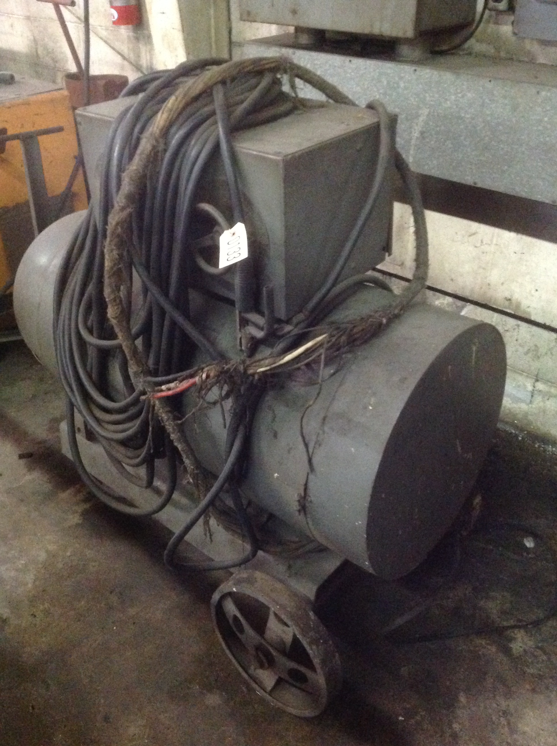 Lincoln Torpedo Welder, 300 AMP, on pull cart