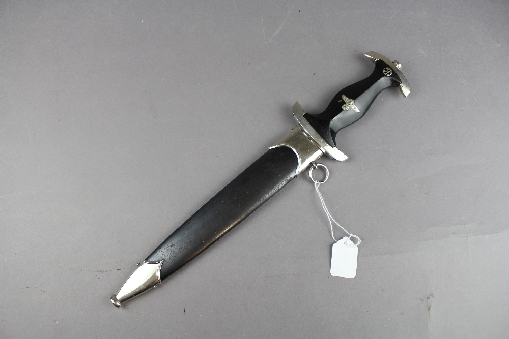 A Good WW2 Nazi SS Dagger. Makers marked "Robert Klass Solingen". Blade ...