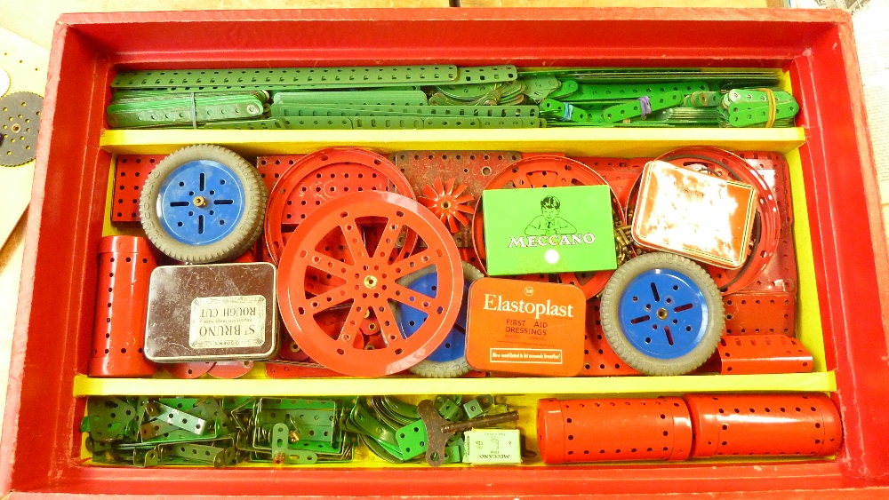 A boxed Meccano 9A Accessory Outfit Set with paperwork including ...