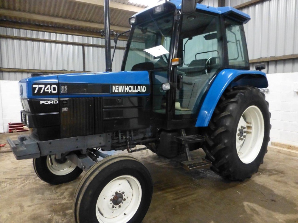 NEW HOLLAND 7740 2WD TRACTOR with SL Gearbox. P Reg