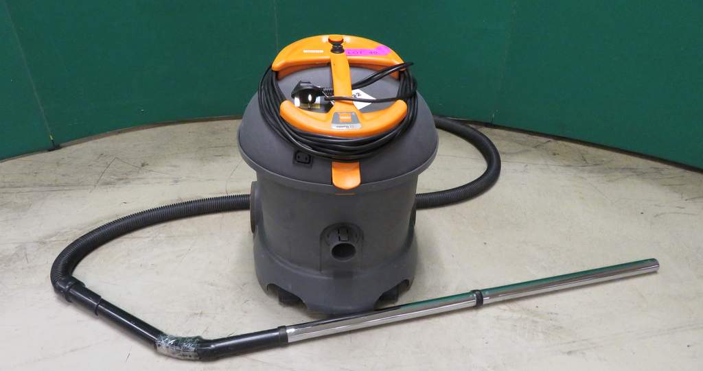 Taski Vento 15 Vacuum Cleaner. Doesn’t Power Up. 220-240v.