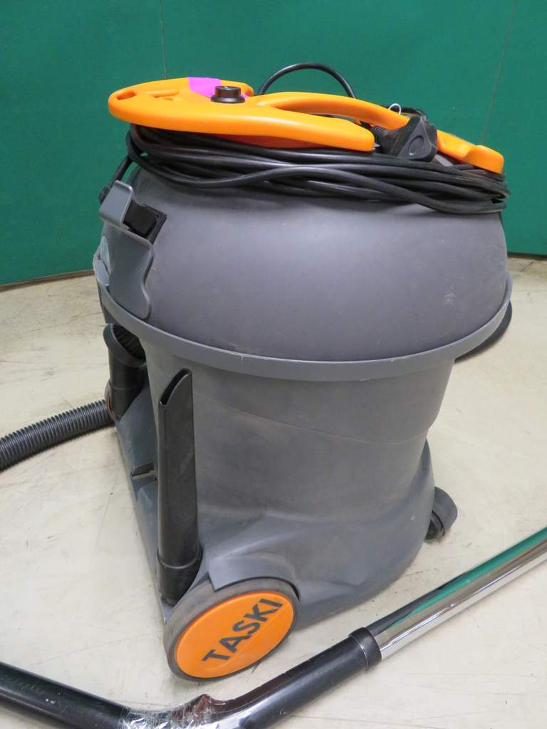 Taski Vento 15 Vacuum Cleaner. Doesn’t Power Up. 220-240v.
