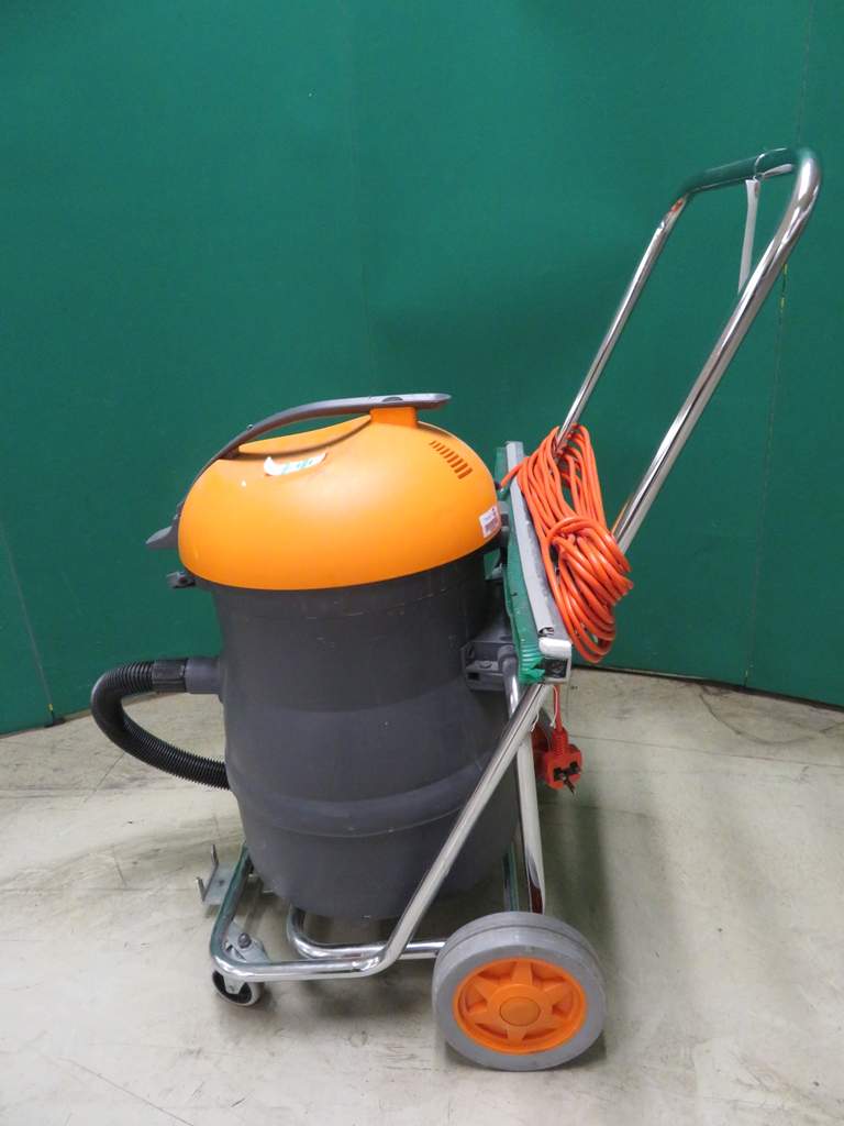 Taski Vacumat 22T Vacuum Cleaner. Powers Up But Not All Functions ...