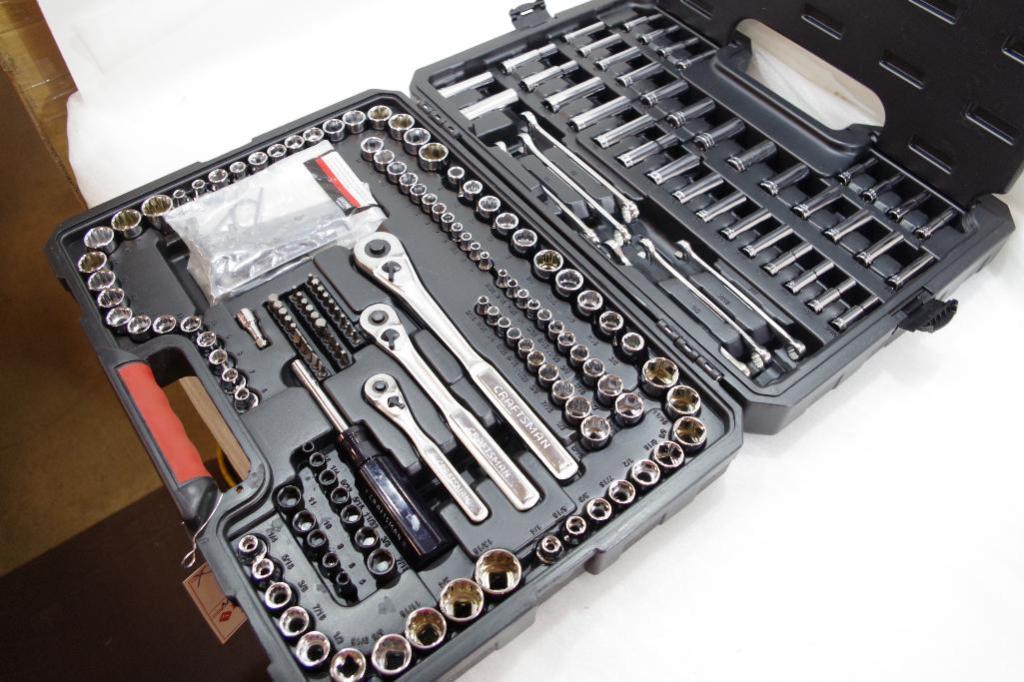 NEW CRAFTSMAN 220-Piece Mechanics Tool Set, SAE/Metric M/N 936220
