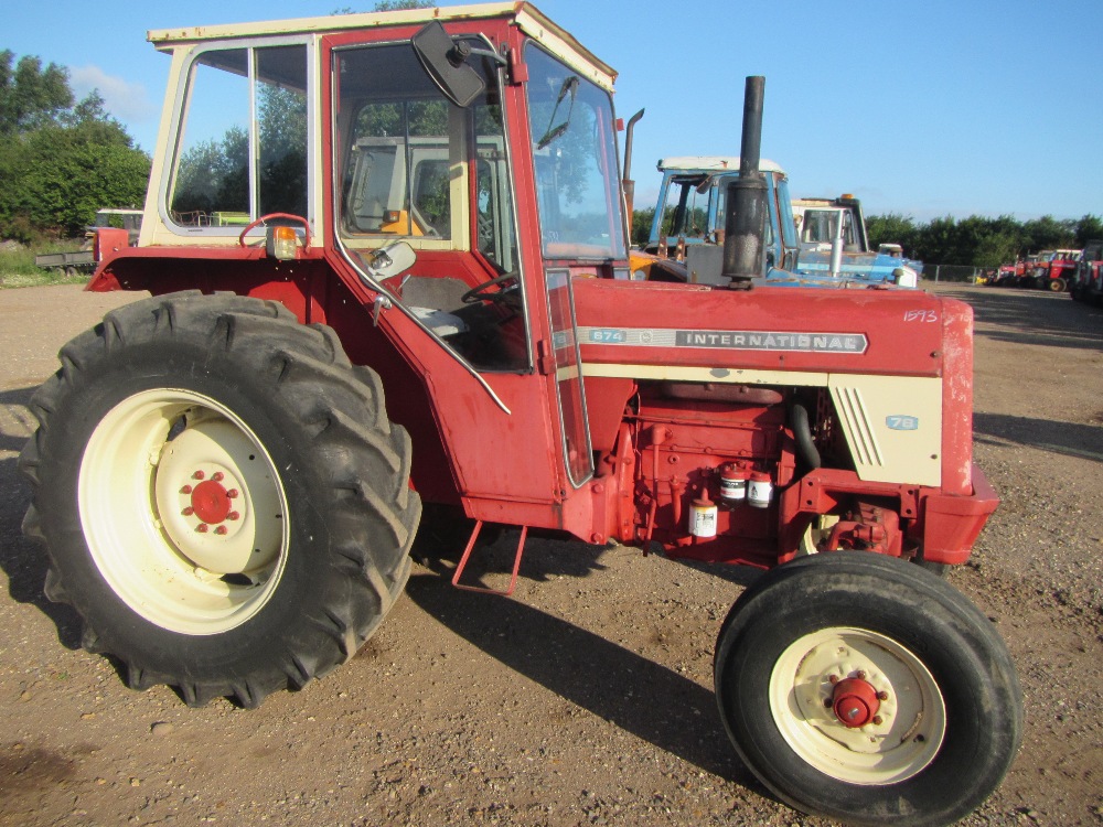 International 674 Diesel Tractor Ser. No. 2430009B101581