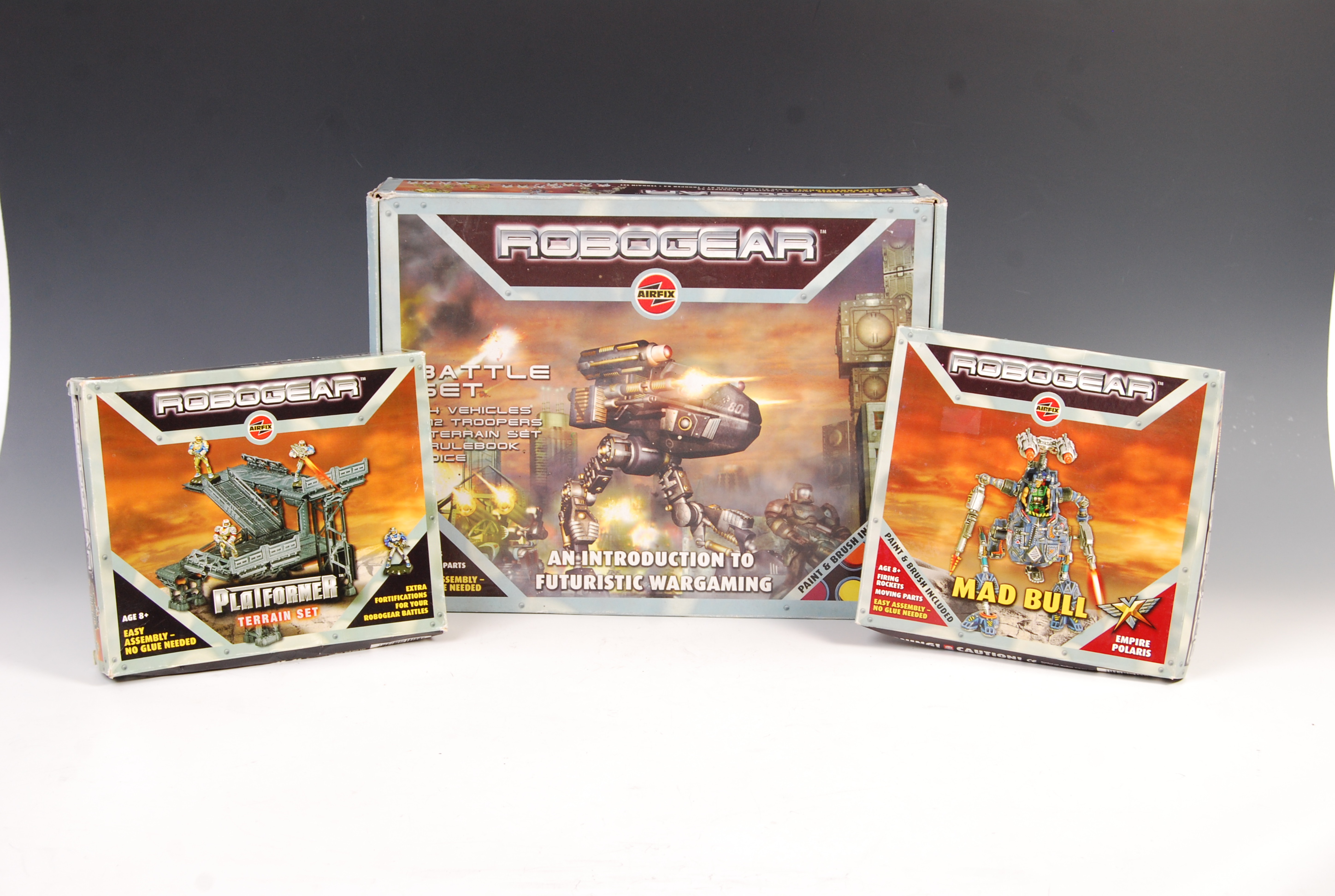 A collection of 3x Airfix ' Robogear ' Warhammer style plastic fantasy ...