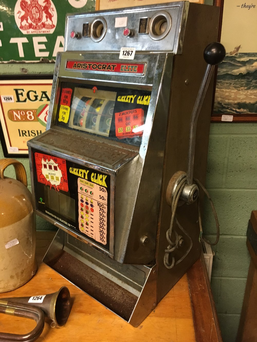 ARISTOCRAT Elite penny slot machine.