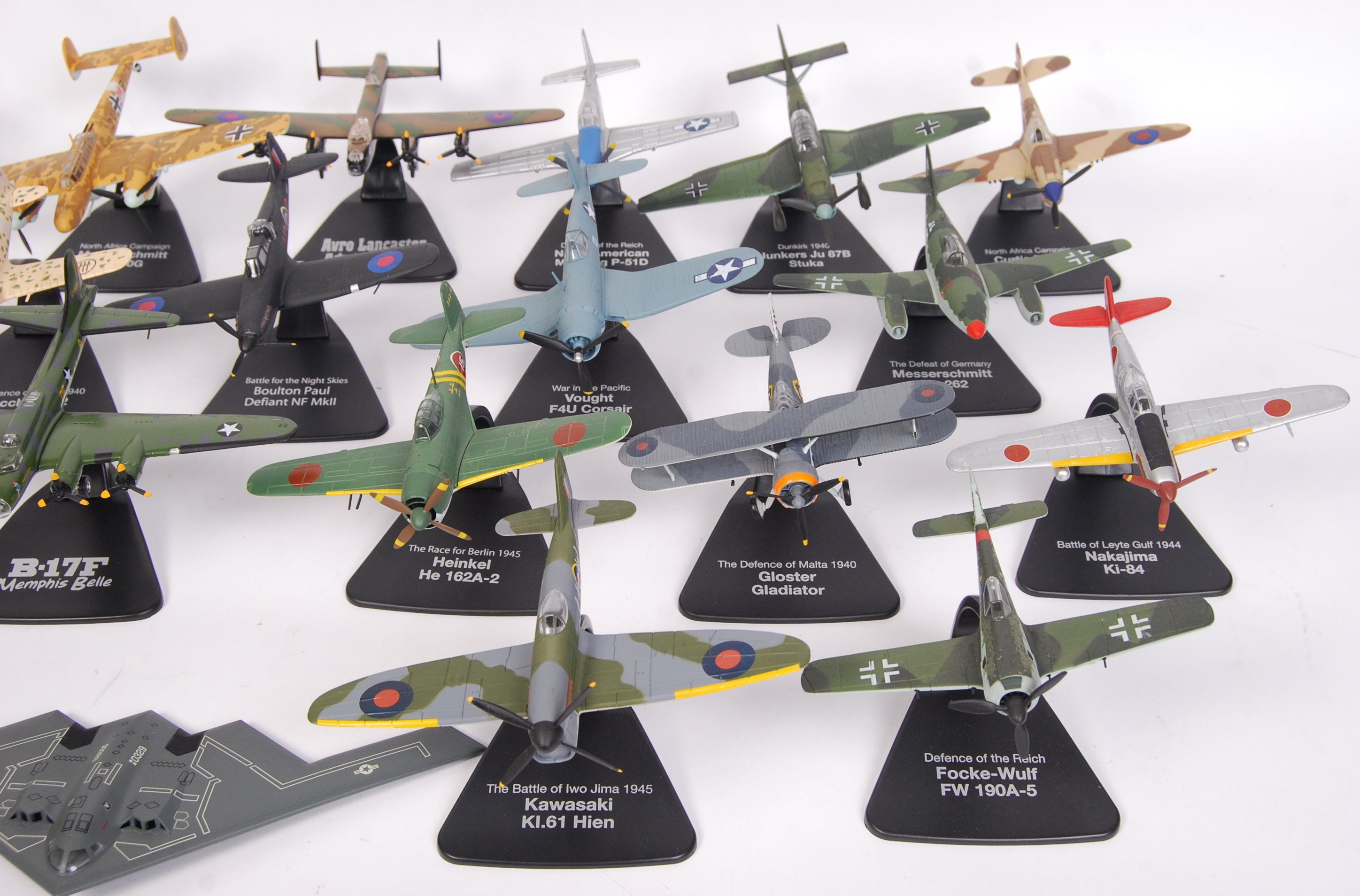 A large collection of approx 18x 1:72 scale Atlas Edition diecast model ...