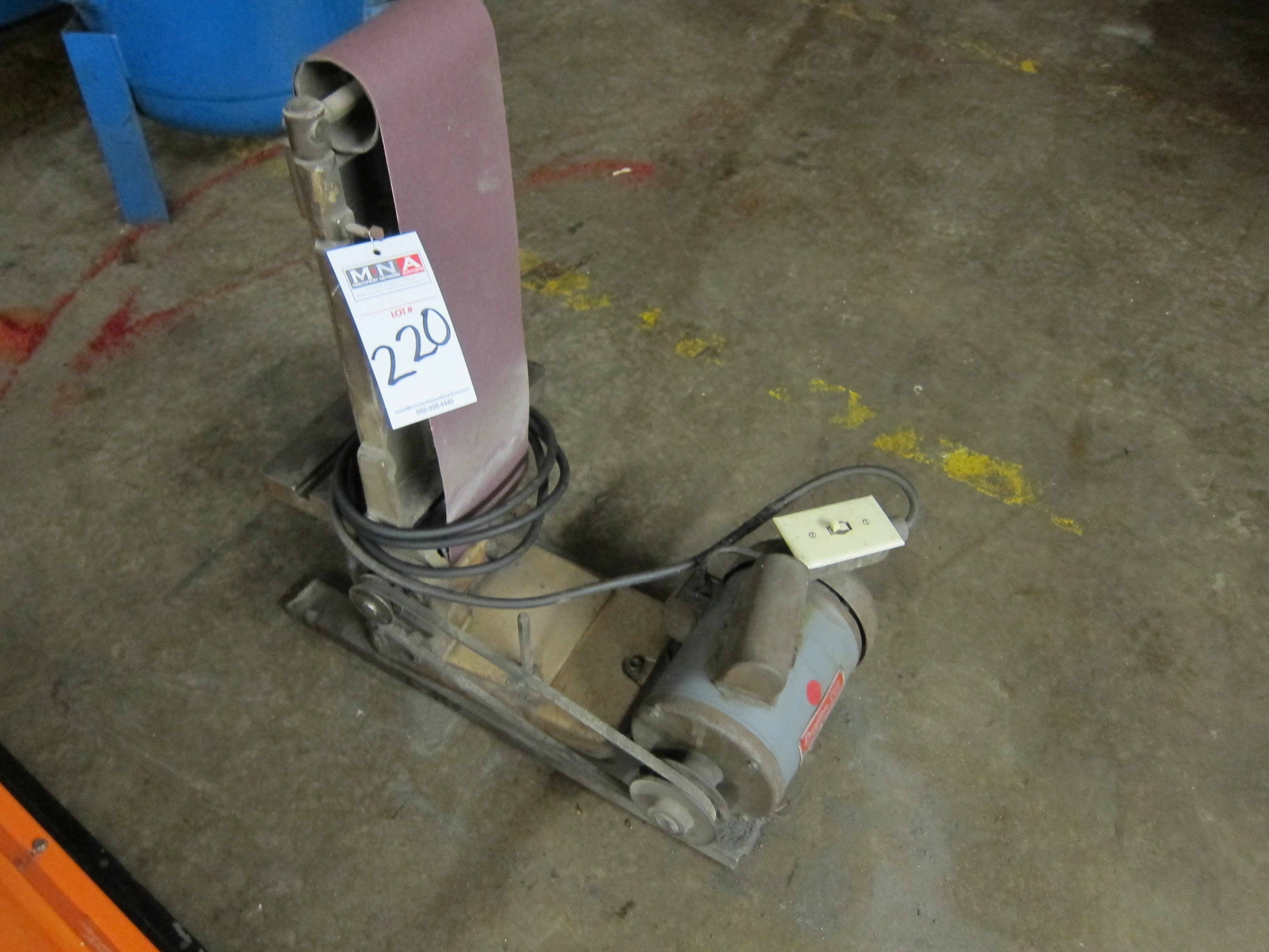 DAYTON 6'' BELT SANDER