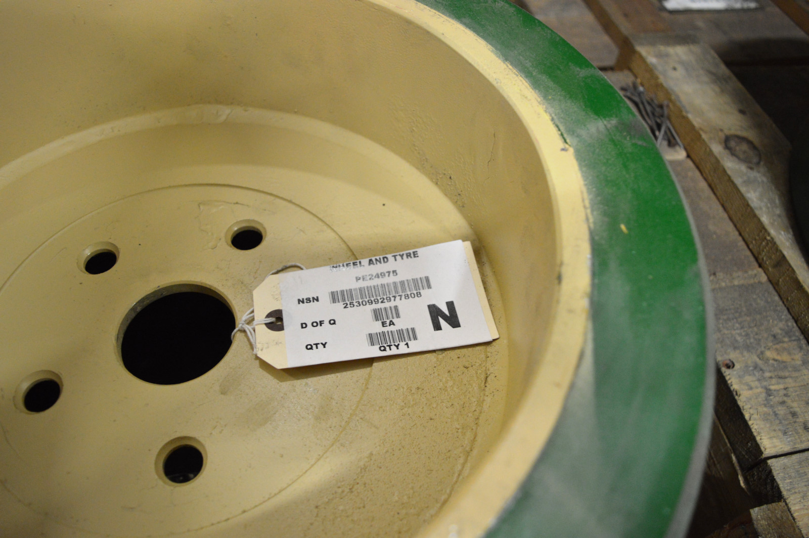 8x Wheel & Tyre - NSN 2530-99-297-7808.