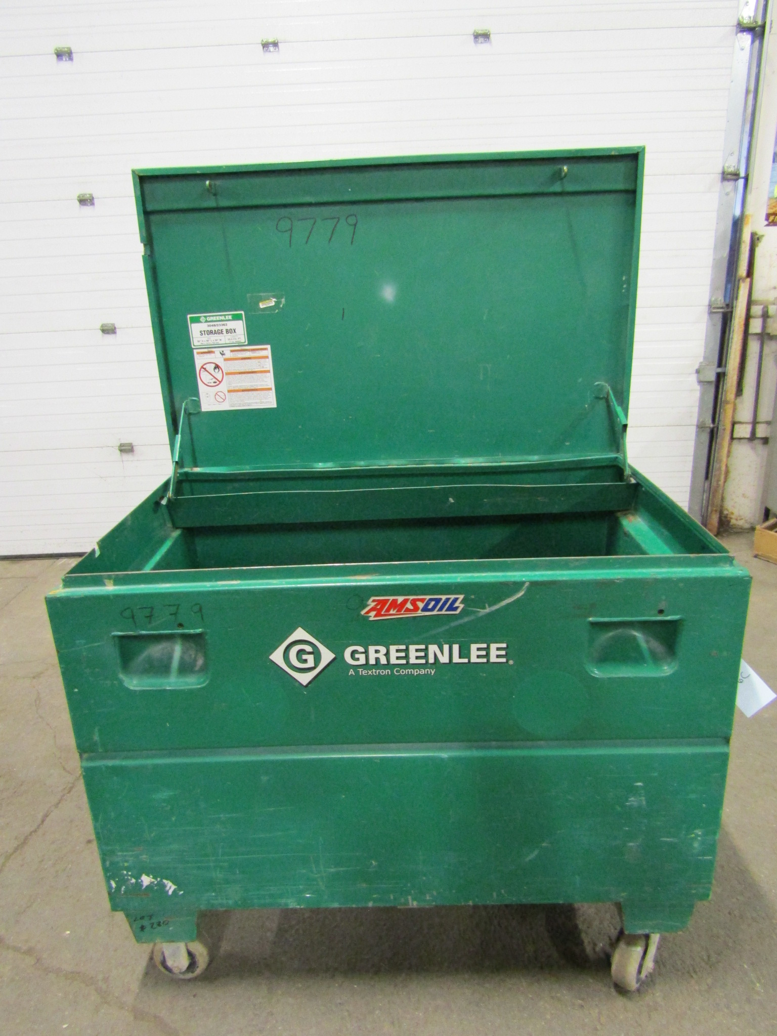 Greenlee Jobbox Storage Box model 3048/23362 heavy duty 30" x 48" x 30 ...
