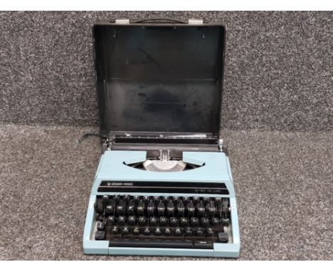 Vintage Working Olympia DeLuxe Manual Portable Typewriter 17" Extended ...