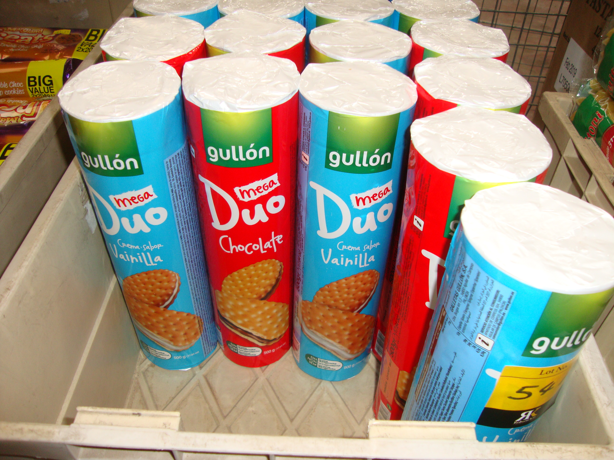 26 packs of Gullón Mega Duo biscuits