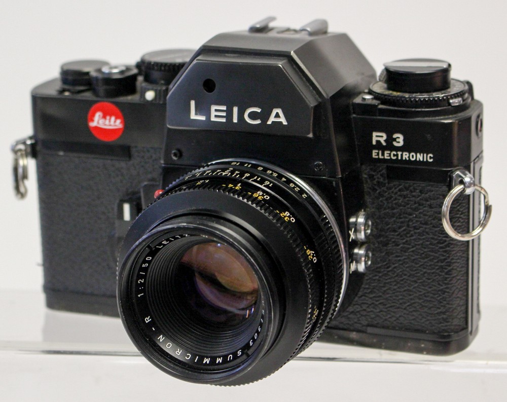 Leica: A Leica R3 Electronic camera body, serial number 1473018 ...