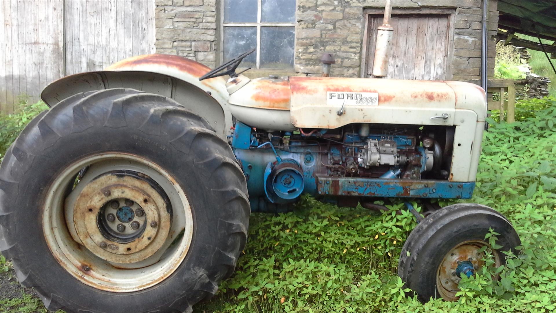 1963 FORD 5000 Super Major 4cylinder diesel TRACTOR Reg. No. YNF 92A ...