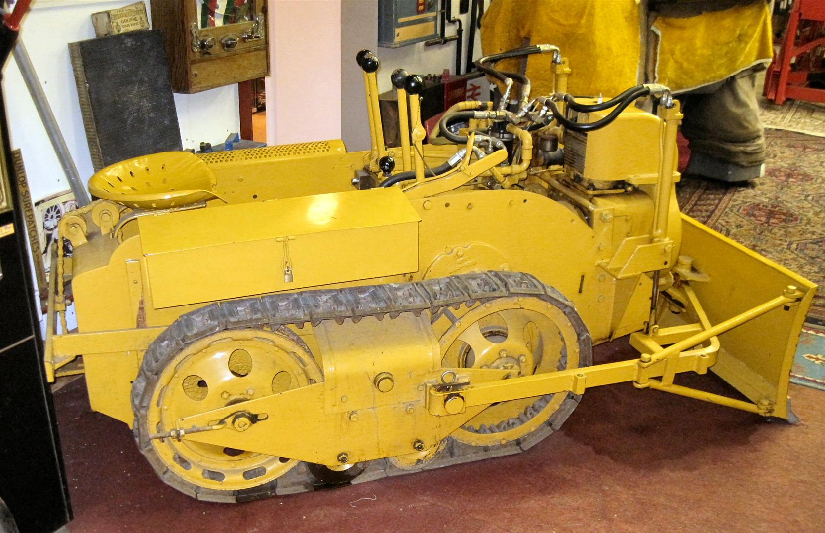 RANSOMES MG5 crawler TRACTOR Fitted with fully hydraulically operated ...