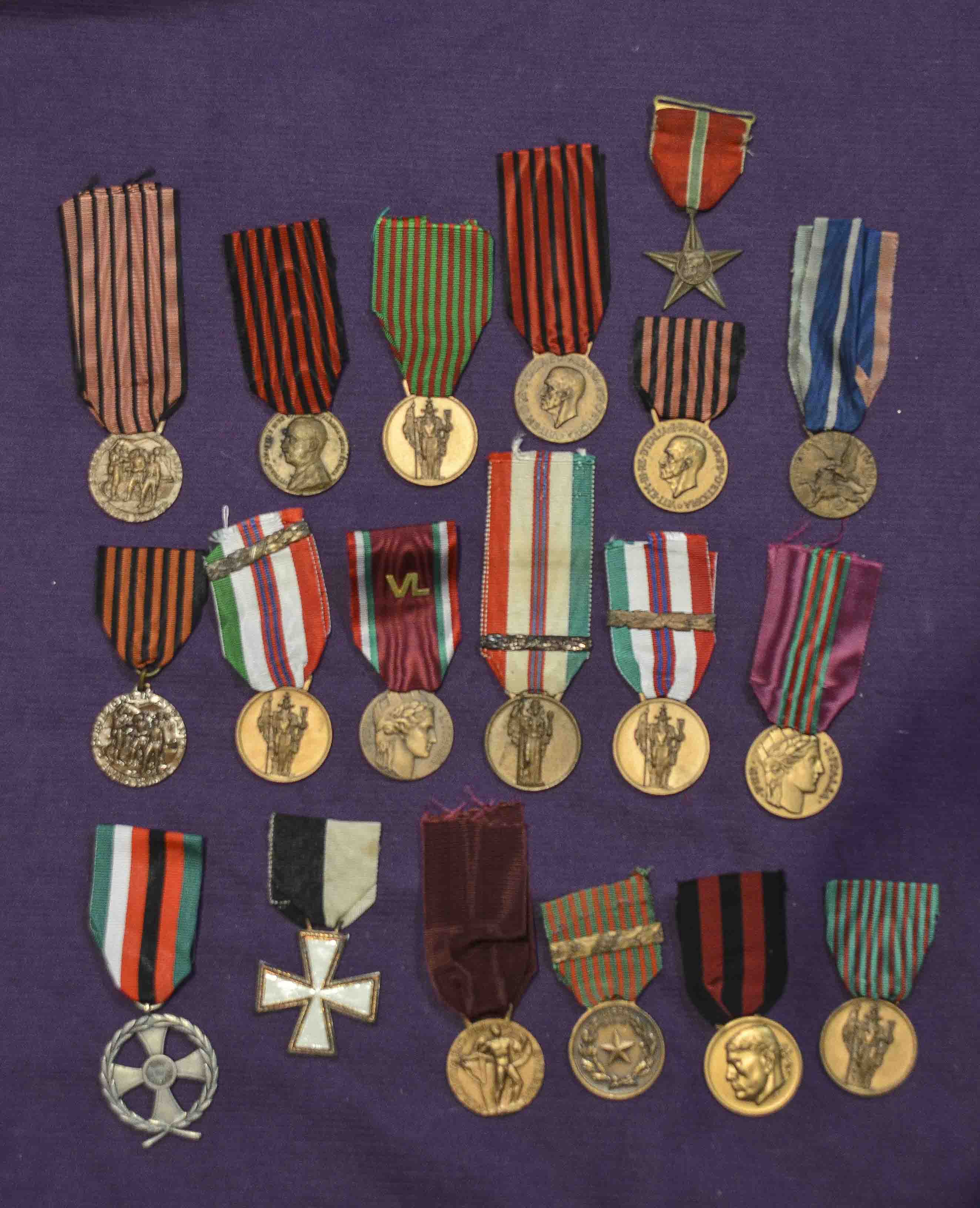 Italy, World War Two Period Medals (19), comprising: Albania Campaign ...