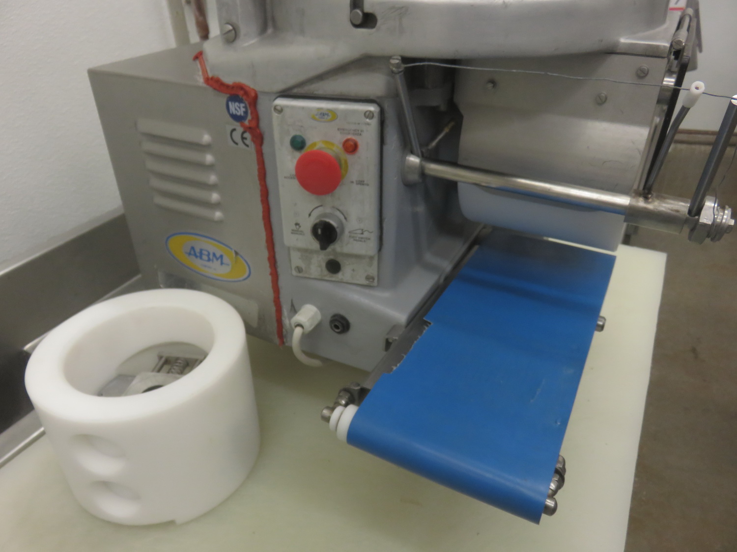 ABM F2000 AUTOMATIC PATTY FORMER / BURGER MACHINE (115V)