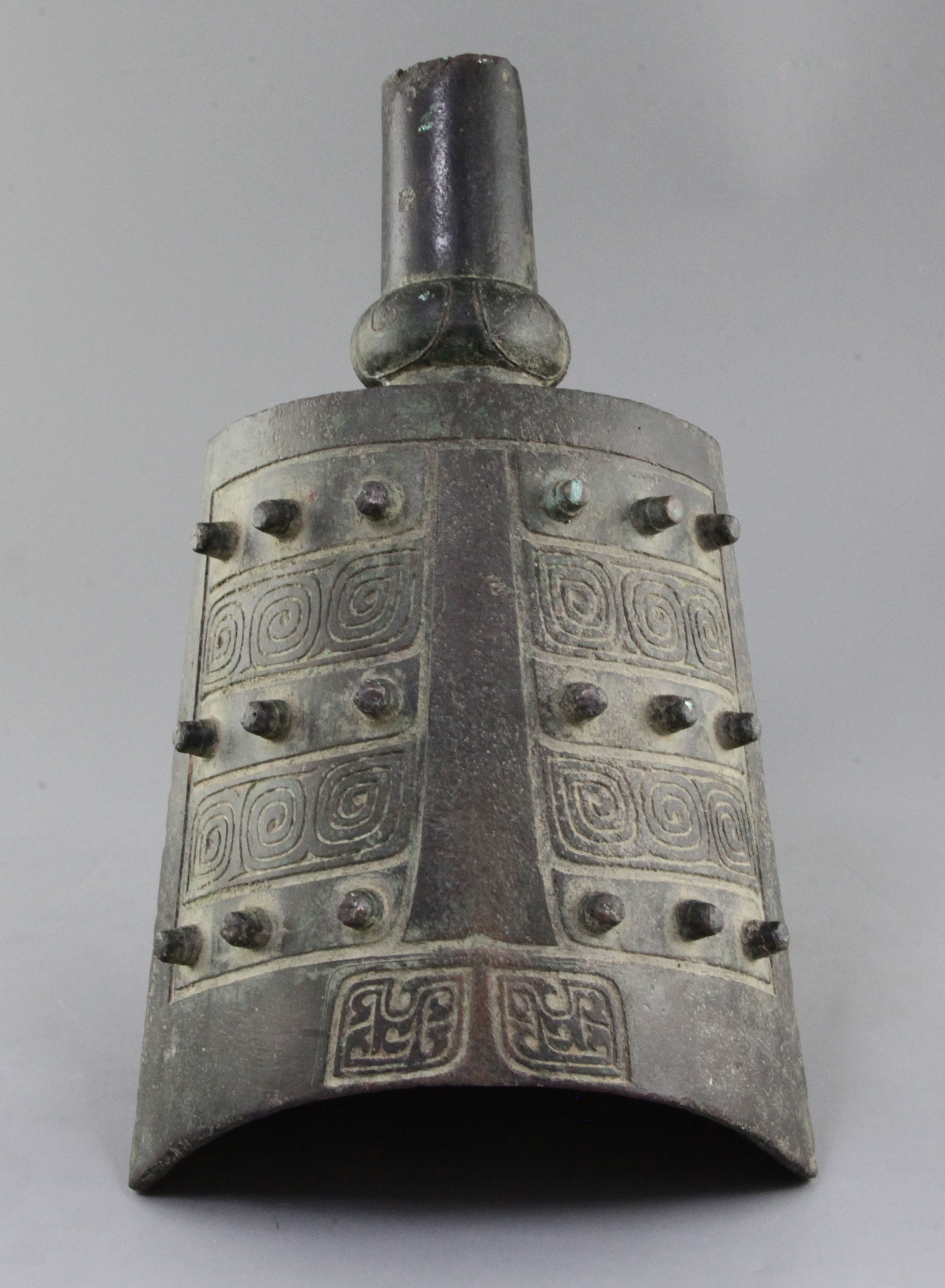 A Chinese archaic bronze bell, Yong Zhong, late Western Zhou/early ...