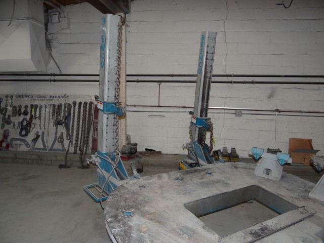 Brewco Body Builder 360 Frame Machine with Misc. Attachments