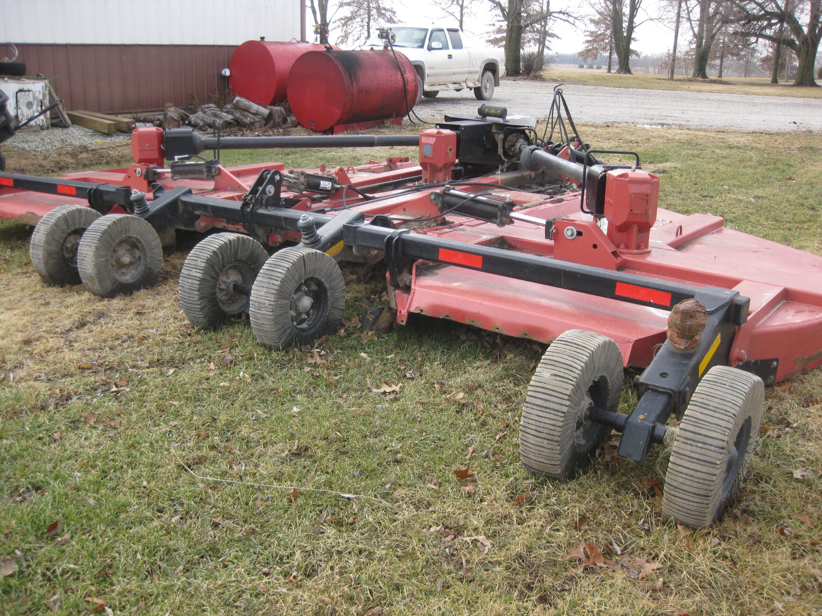 Bush Hog 2720 brush cutter front chains 1000 PTO SN. BH71287