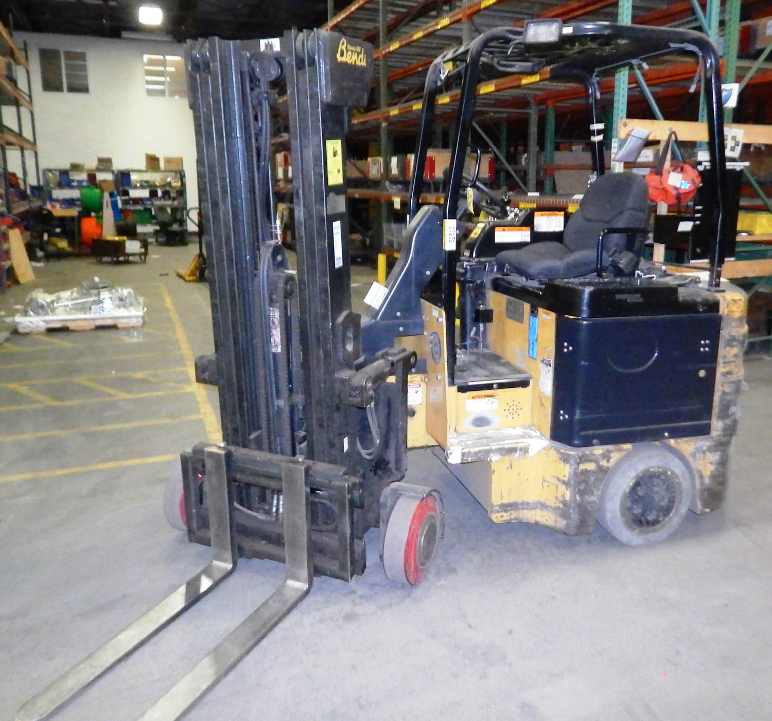 LANDOLL BENDI MDL B40/48E180D SERIES III ARTICULATING FORKLIFT, 3-STAGE ...