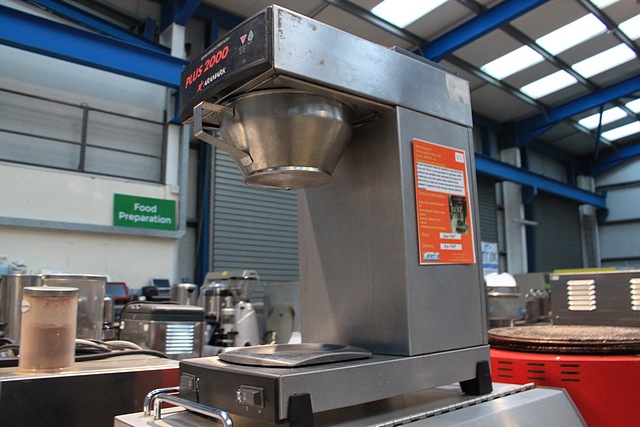 Aramark MNDFL-001 Filter Coffee Machine We put the barista inside the ...