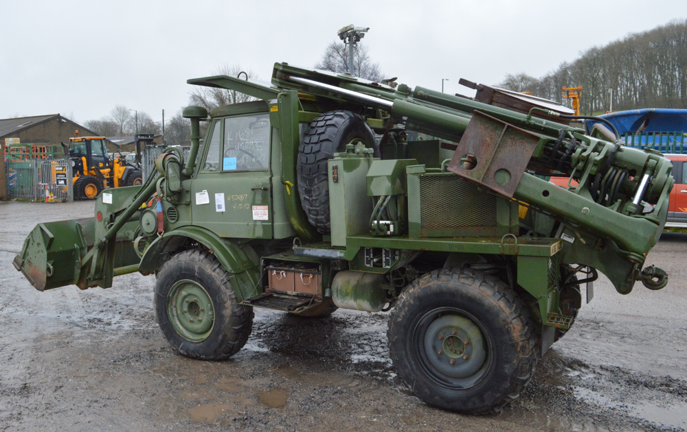 Mercedes Benz/Freightliner Unimog 419 4WD utility vehicle (Ex US Army ...