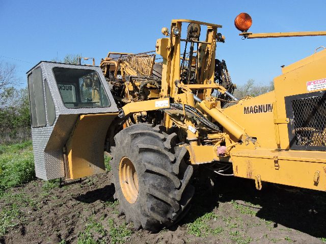 Buckeye 7200 Magnum wheel Tile machine, sn 05-7200-92.