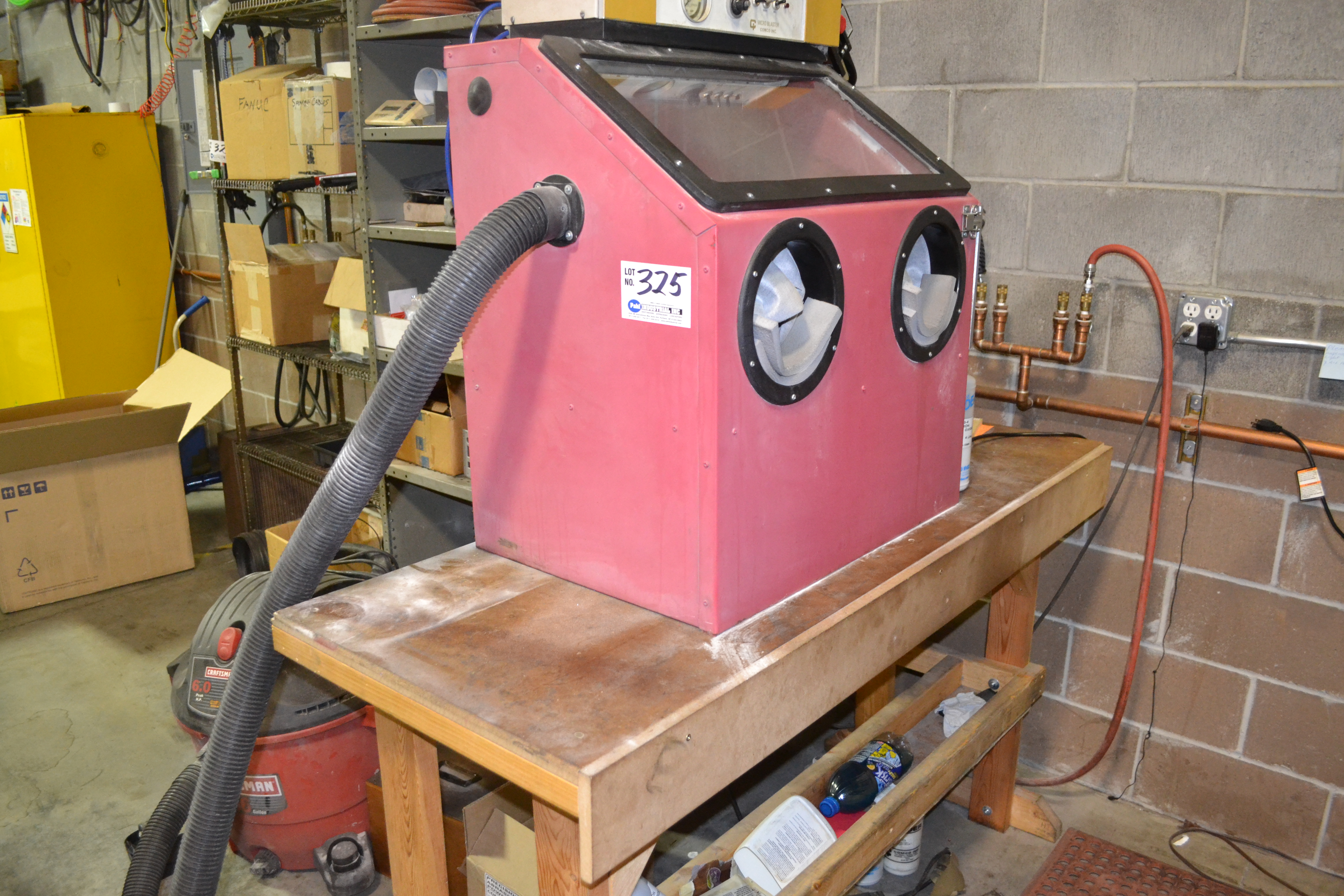 Comco Inc. Micro Blaster Sand Blast Cabinetc/w Craftsman Vacuum Cleaner