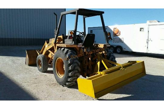 Case 480LL Construction King Skip Loader, 7Ft Box Blade, Front Tire ...